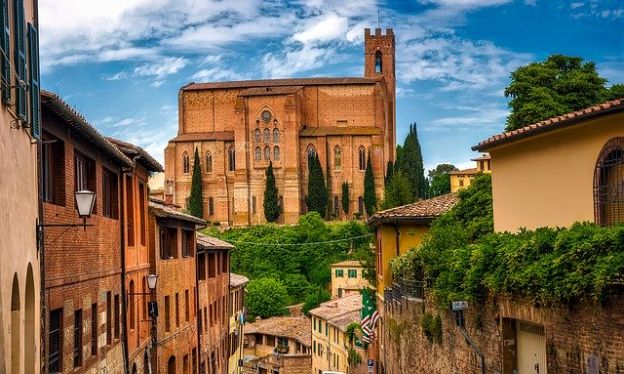 Avis Car Hire Siena | Siena, Italy | Avis UK